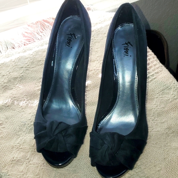 fiona | Shoes | Fiona Faux Suede Heels 6 When Bundled | Poshmark